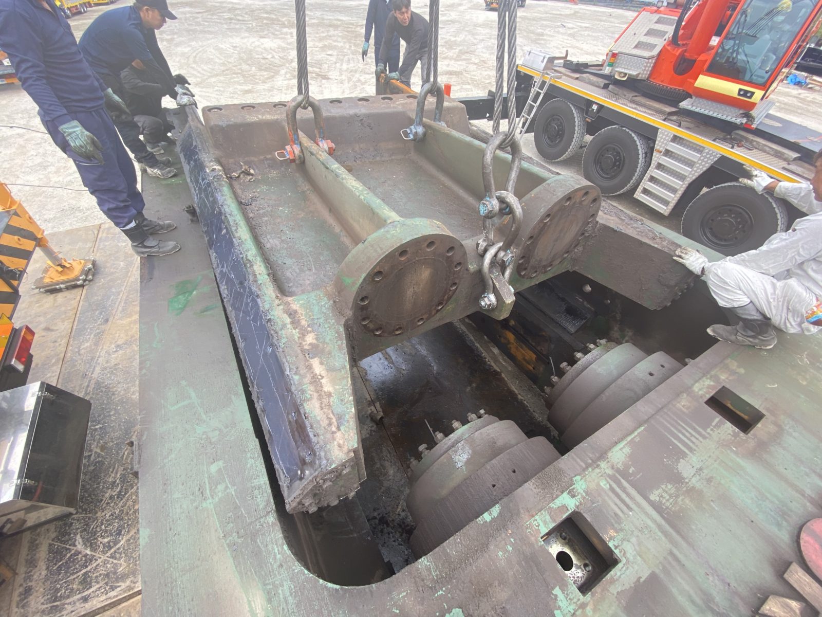 千葉で1250tの組み立て ｜ 大晋技工株式会社は油圧機械の修理やメンテナンスを行っております